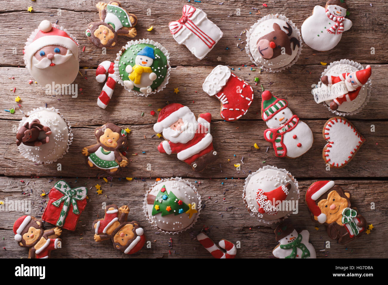 Mini top iced christmas cake hi-res stock photography and images - Alamy