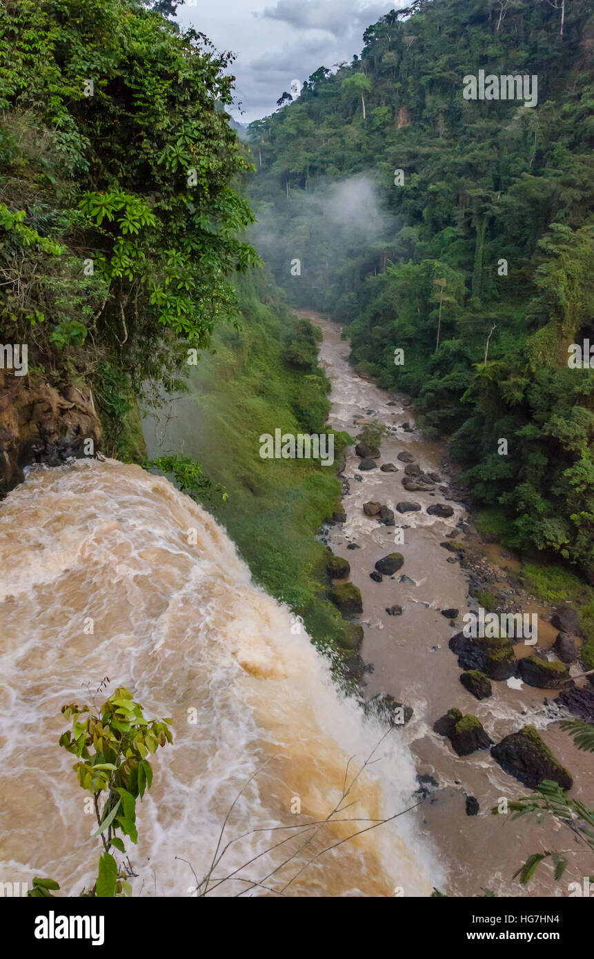 Beautiful hidden Ekom Waterfall deep in the tropical rain forest of ...