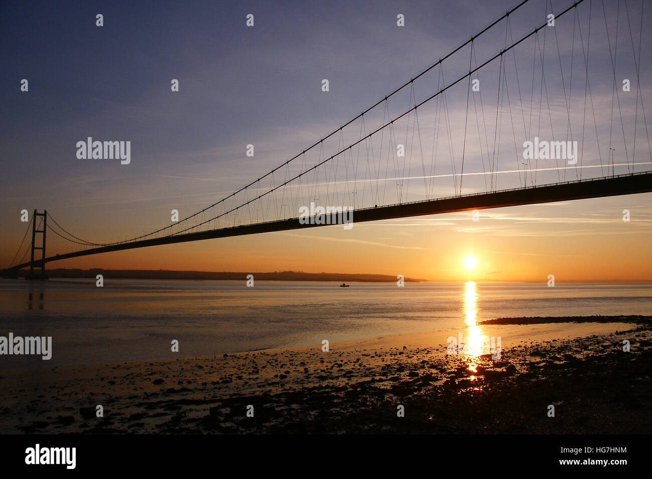 Humber bridge hull hi-res stock photography and images - Alamy