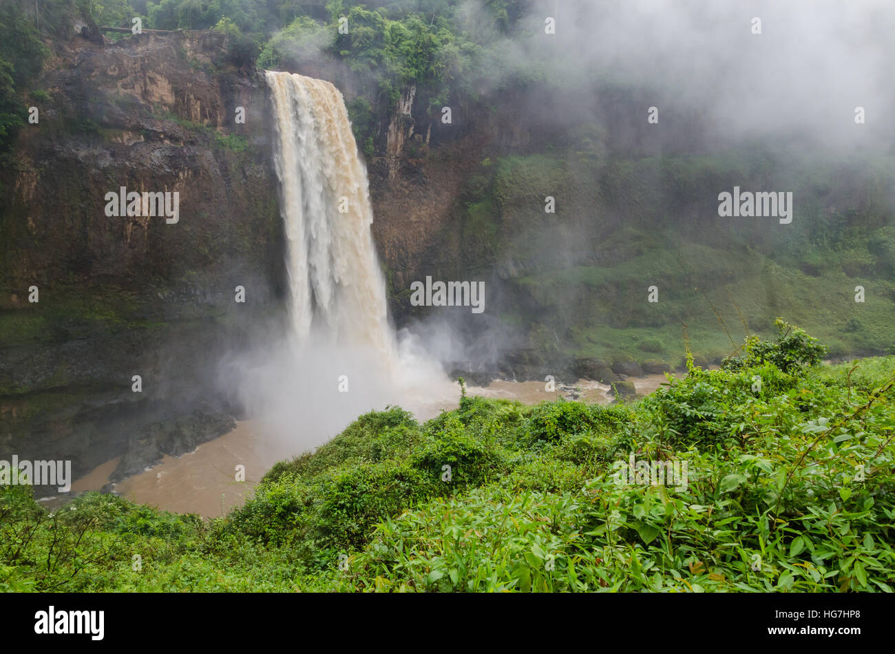 Beautiful hidden Ekom Waterfall deep in the tropical rain forest of ...