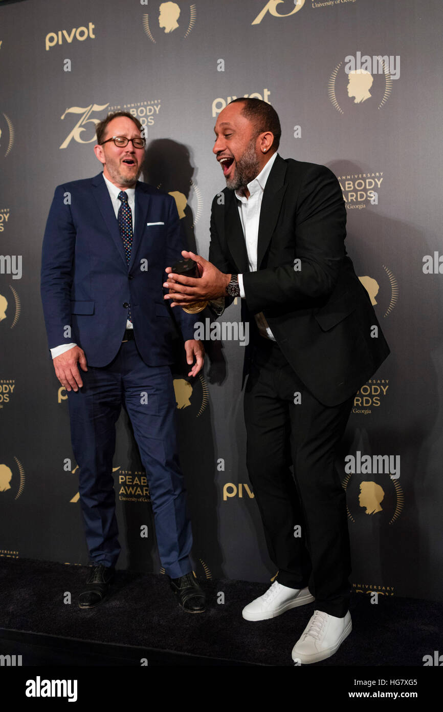 Jonathan groff pose with their hi-res stock photography and images - Alamy