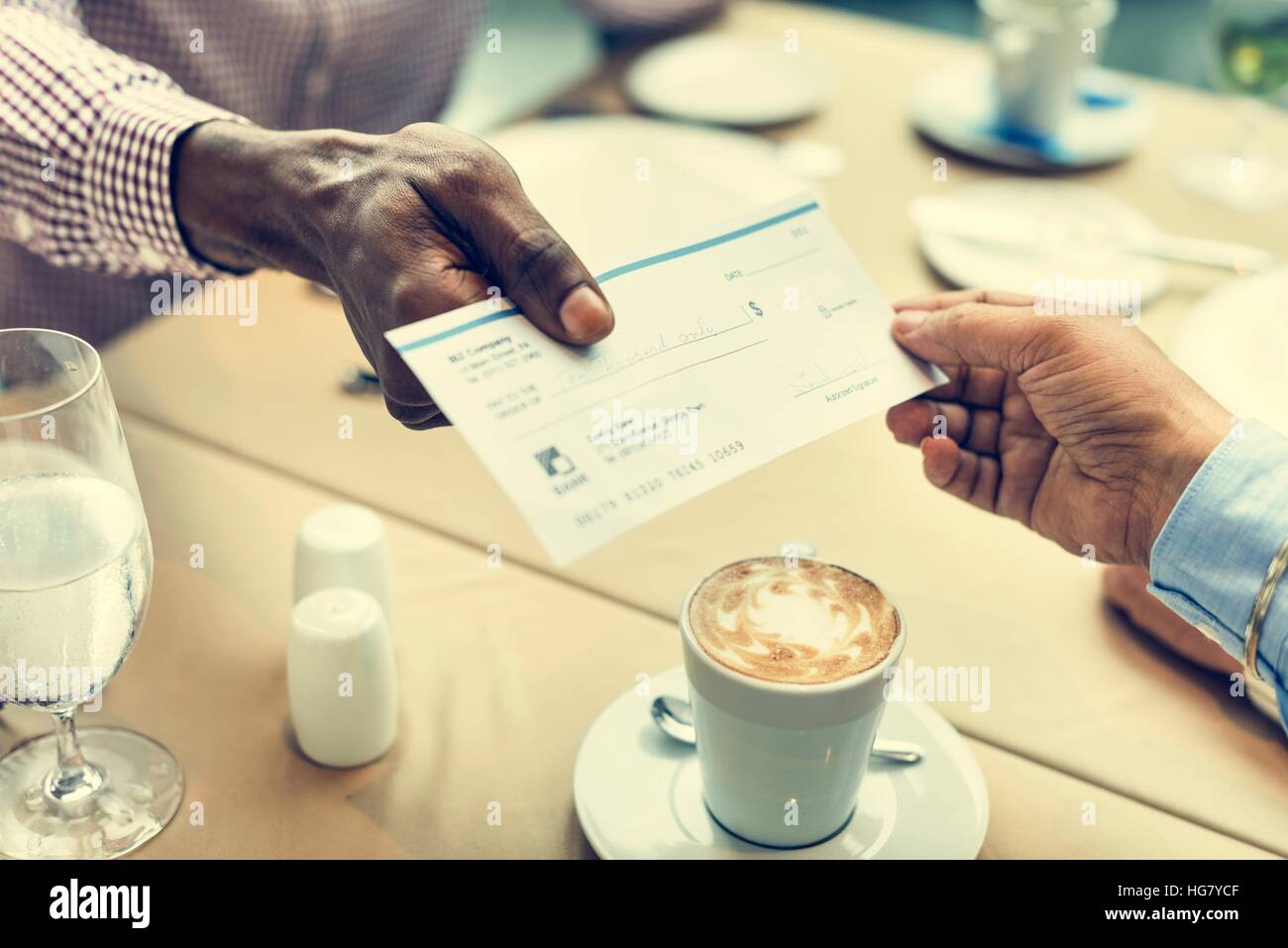 Restaurant cheque hi-res stock photography and images - Alamy