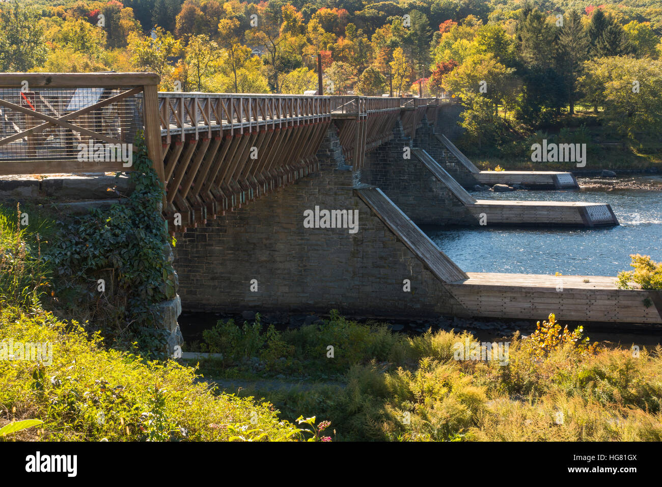 Roebling Delaware Aqueduct Stock Photo - Alamy