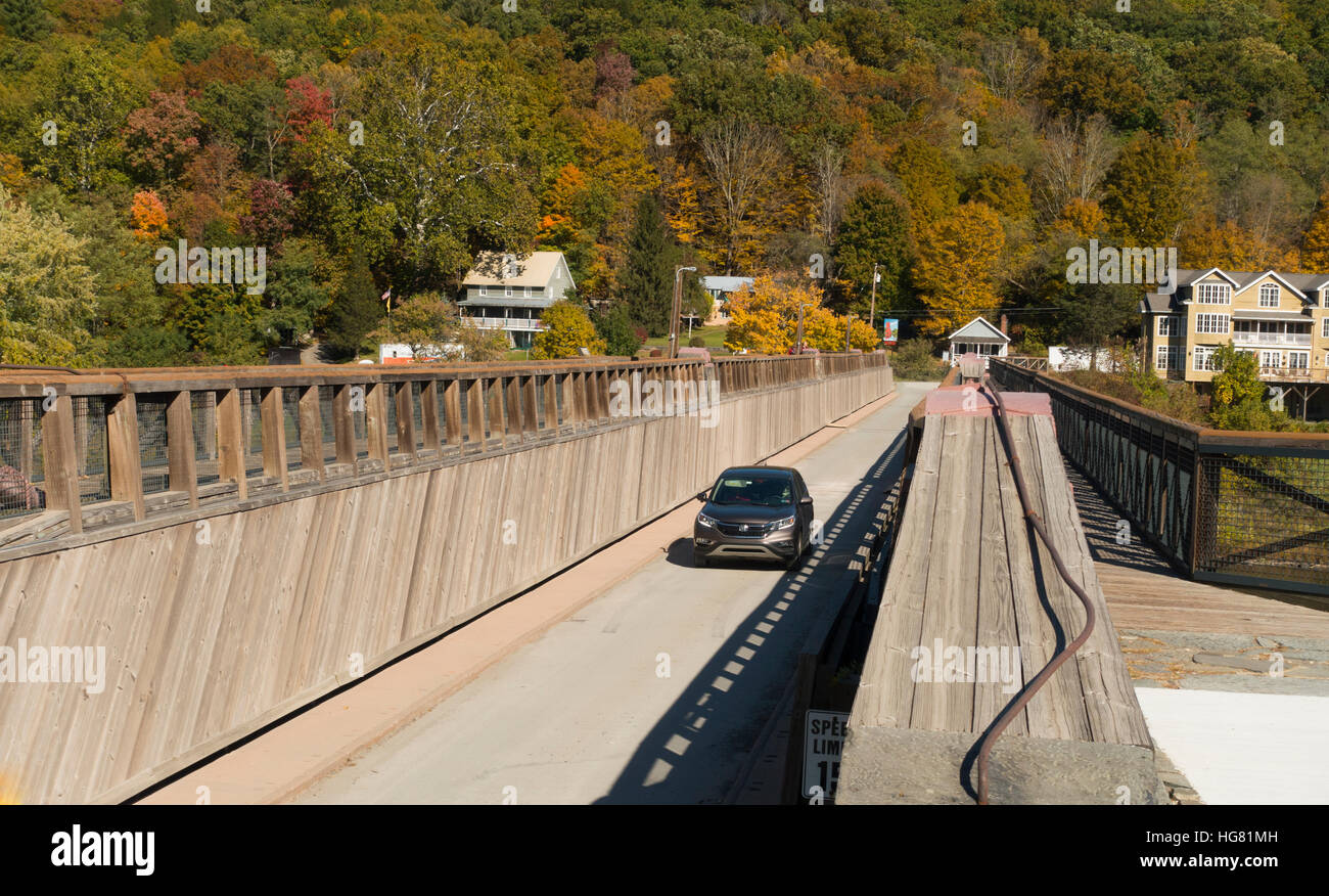 Roebling Delaware Aqueduct Stock Photo - Alamy