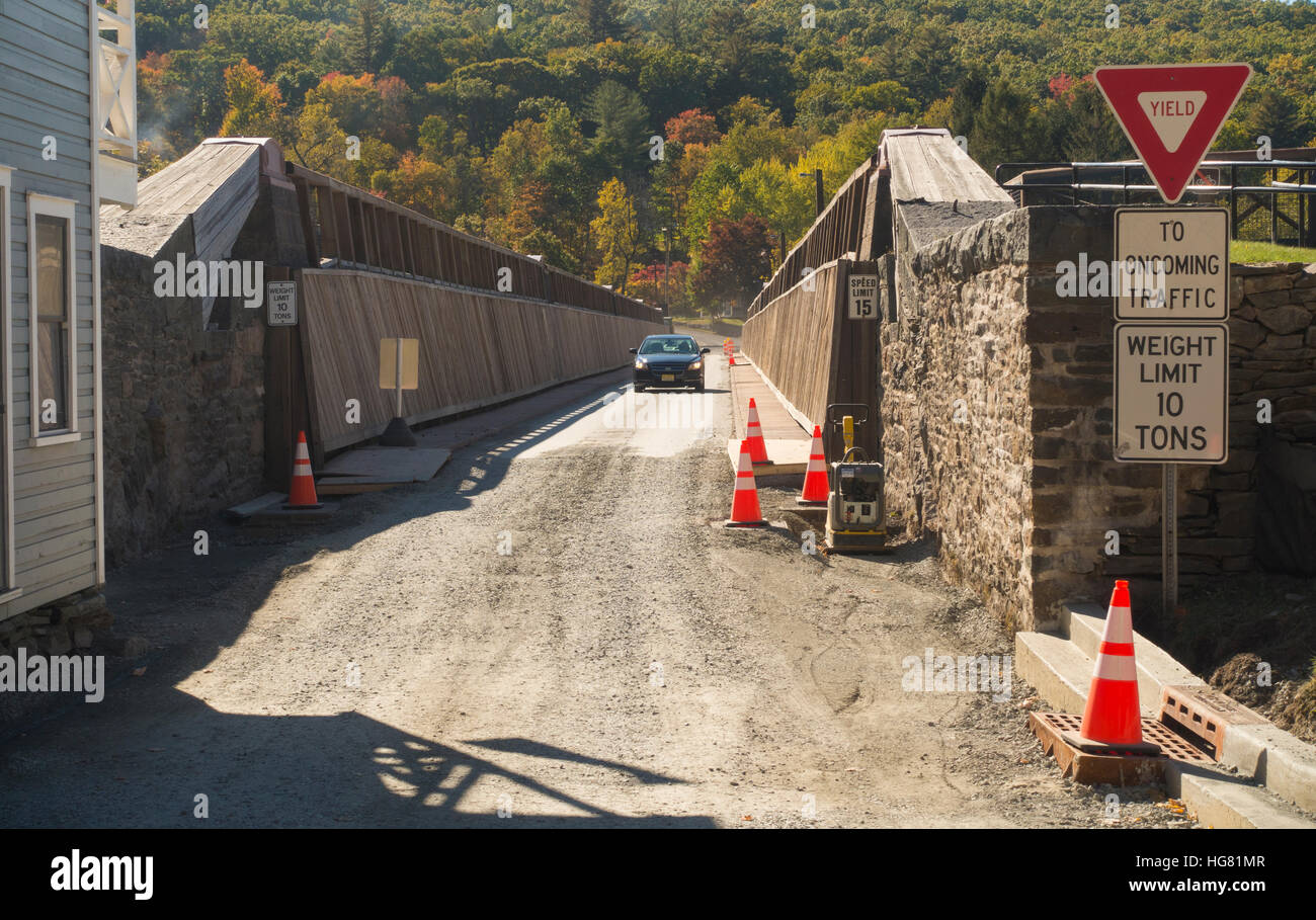Roebling Delaware Aqueduct Stock Photo - Alamy