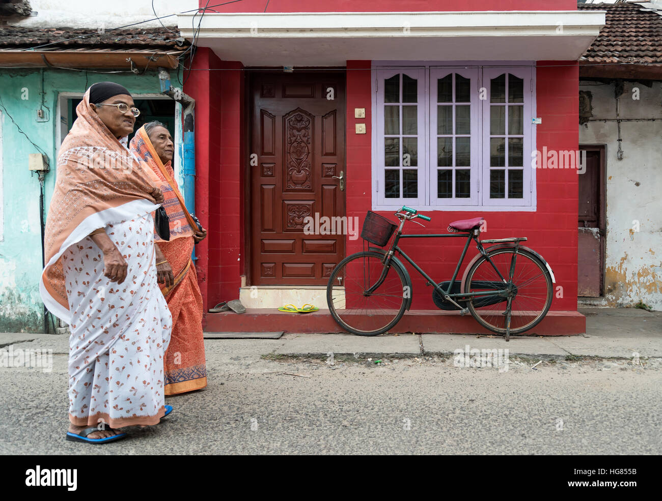 Street scene jew town mattancherry hi-res stock photography and images ...