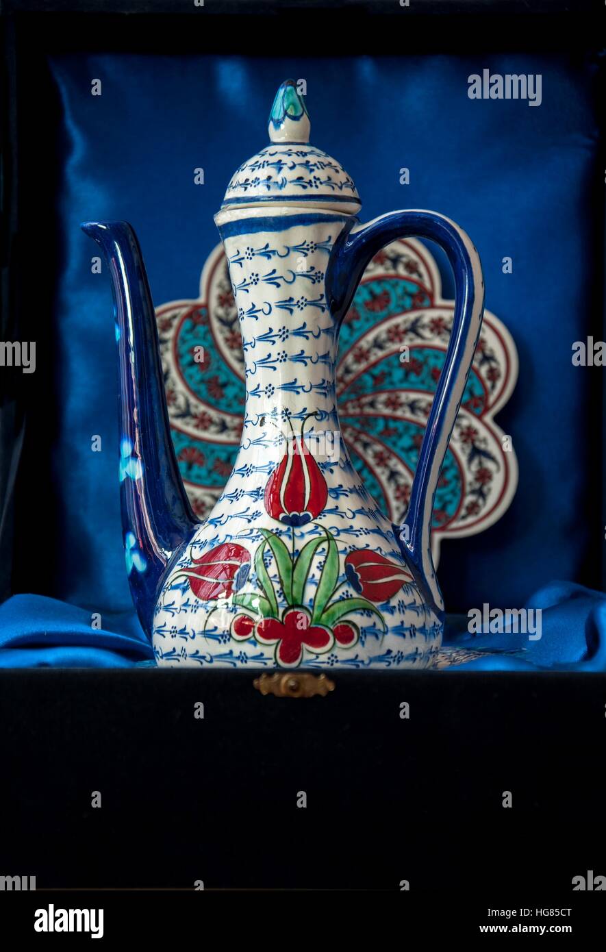 Traditional turkish ceramic design hi-res stock photography and images ...