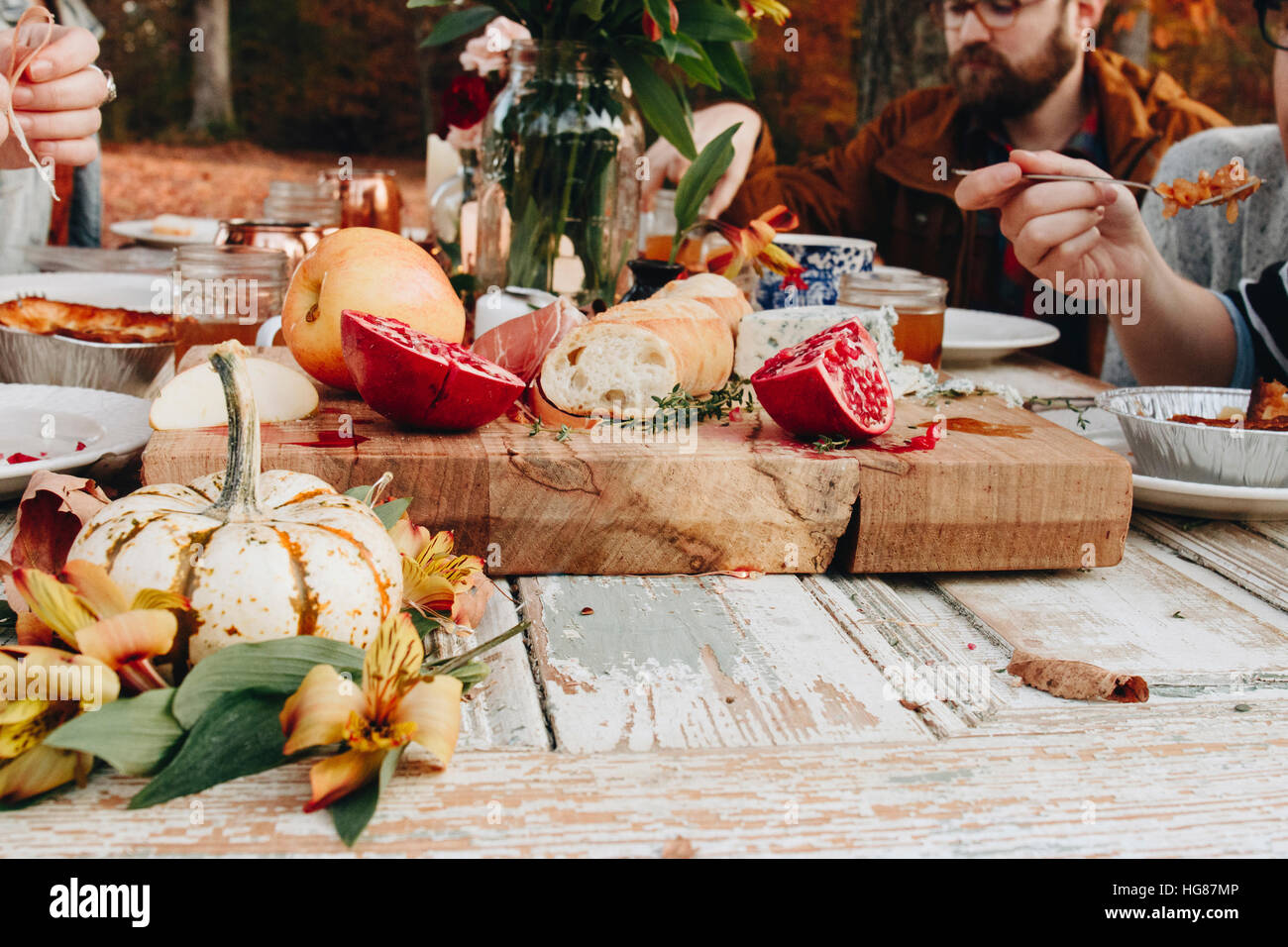 Group people having healthy picnic hi-res stock photography and images ...