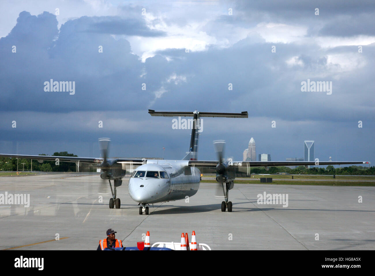 Airplane at the airport, getting ready for flight Stock Photo - Alamy