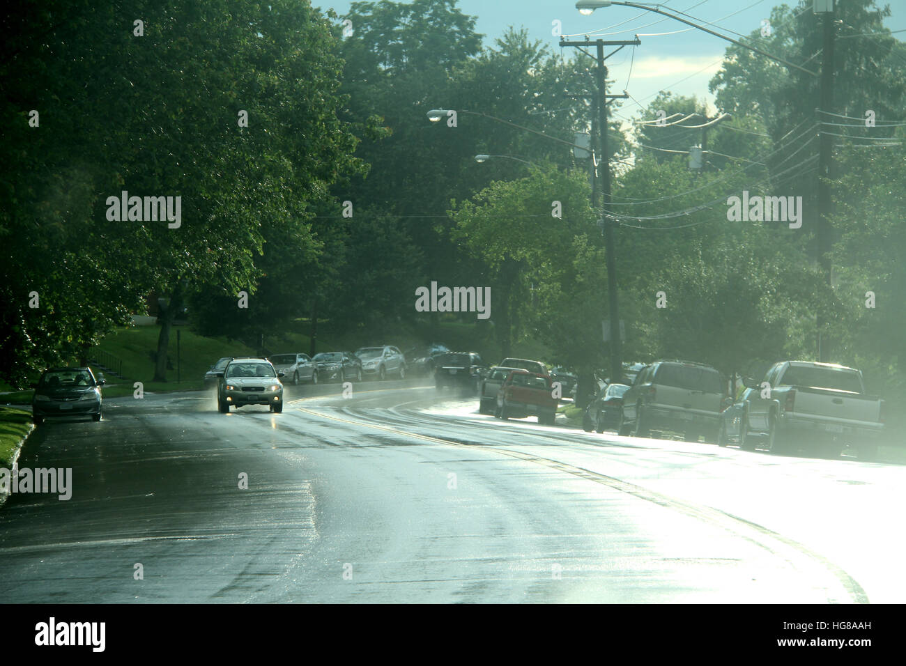 Heavy rain on vehicles hi-res stock photography and images - Alamy