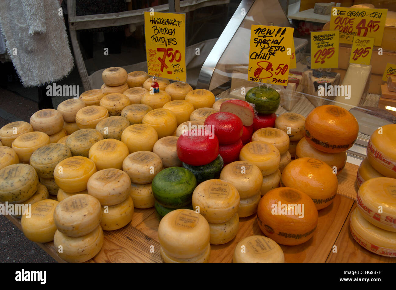 Dutch cheese in Amsterdam market Stock Photo - Alamy
