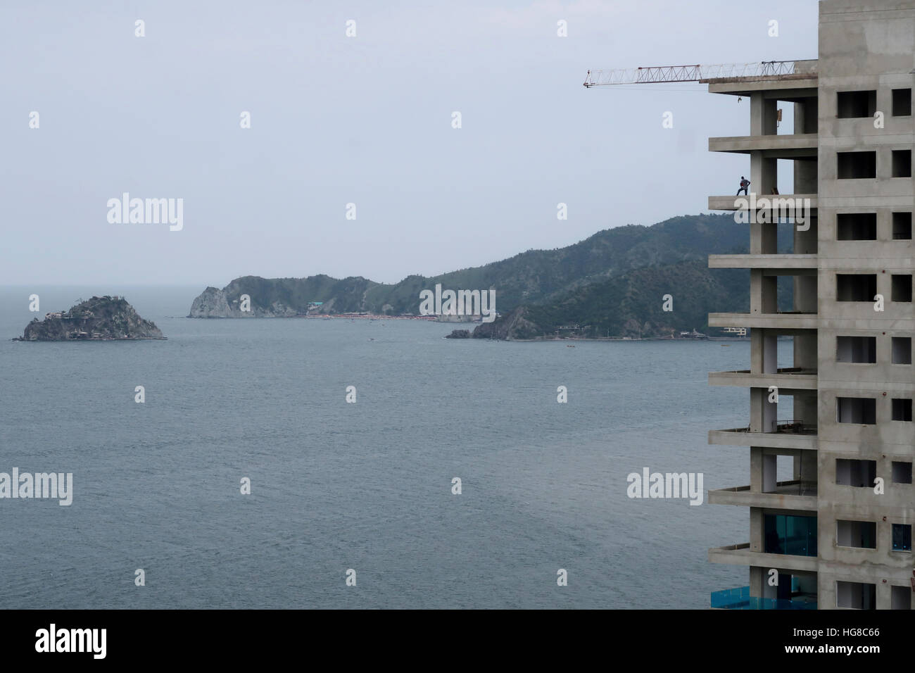 Incomplete building construction hi-res stock photography and images ...