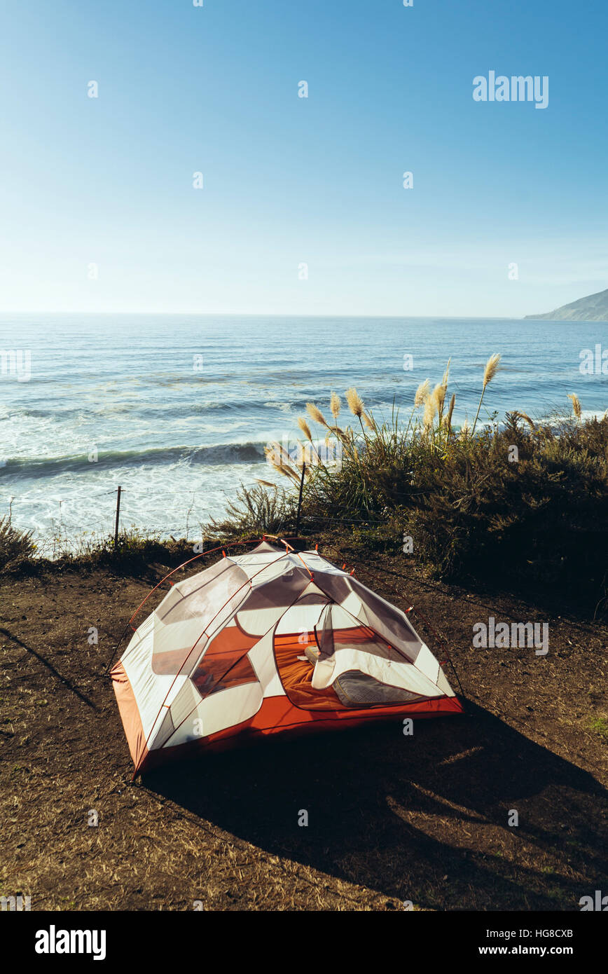 Field sea hi-res stock photography and images - Alamy