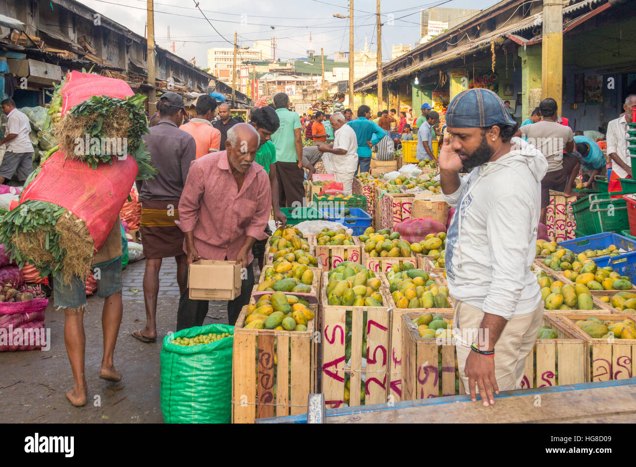 Customers and vendors on Manning market, Pettah District, Colombo, Sri ...