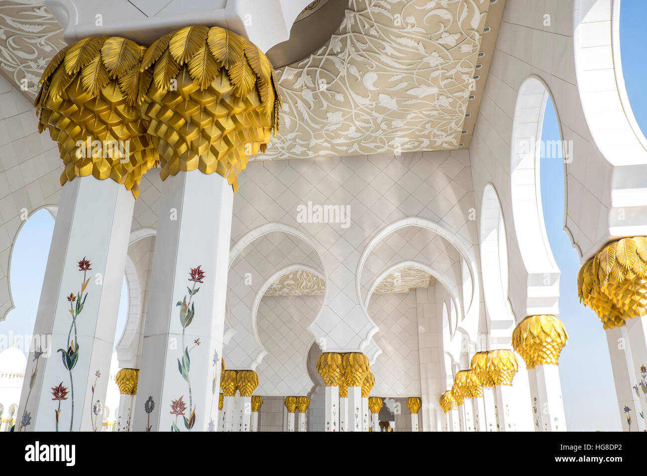 Low angle view of Sheikh Zayed Mosque Stock Photo - Alamy