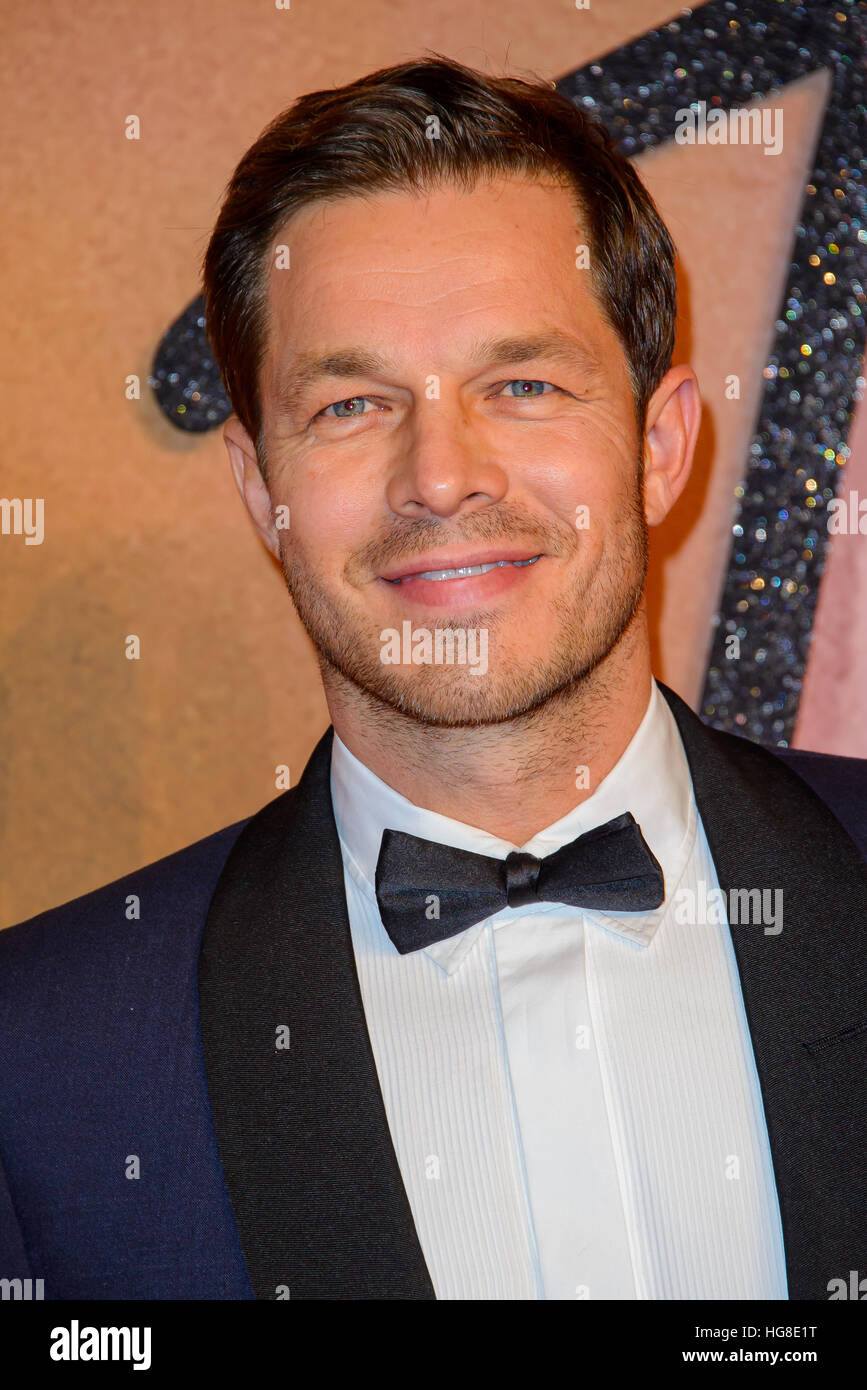 The Fashion Awards 2016 - Arrivals Where: The Royal Albert Hall, London ...