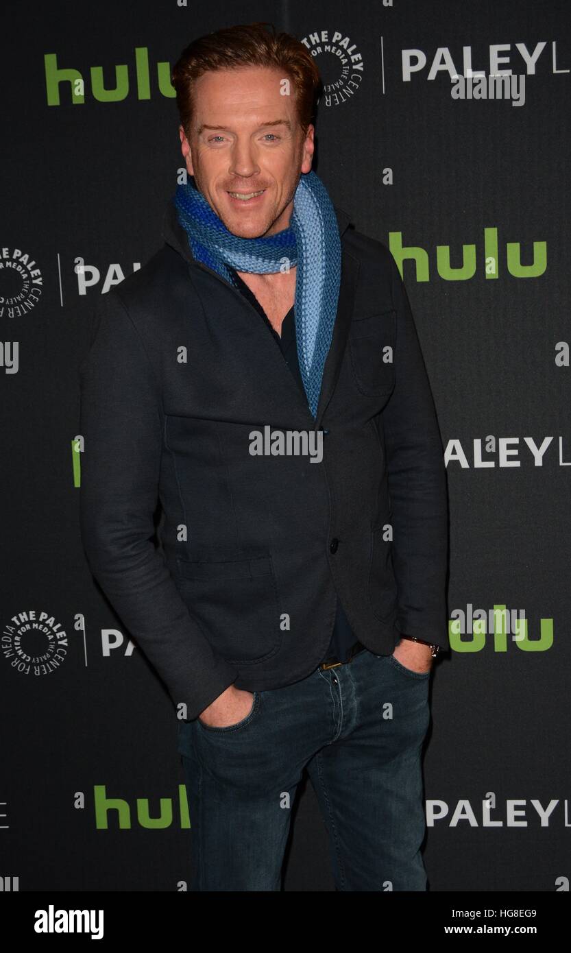 Billions and tv hi-res stock photography and images - Alamy