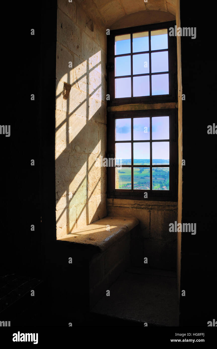 Medieval window frame hi-res stock photography and images - Alamy