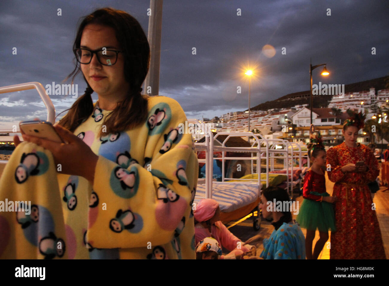 Camels arrives hi-res stock photography and images - Alamy