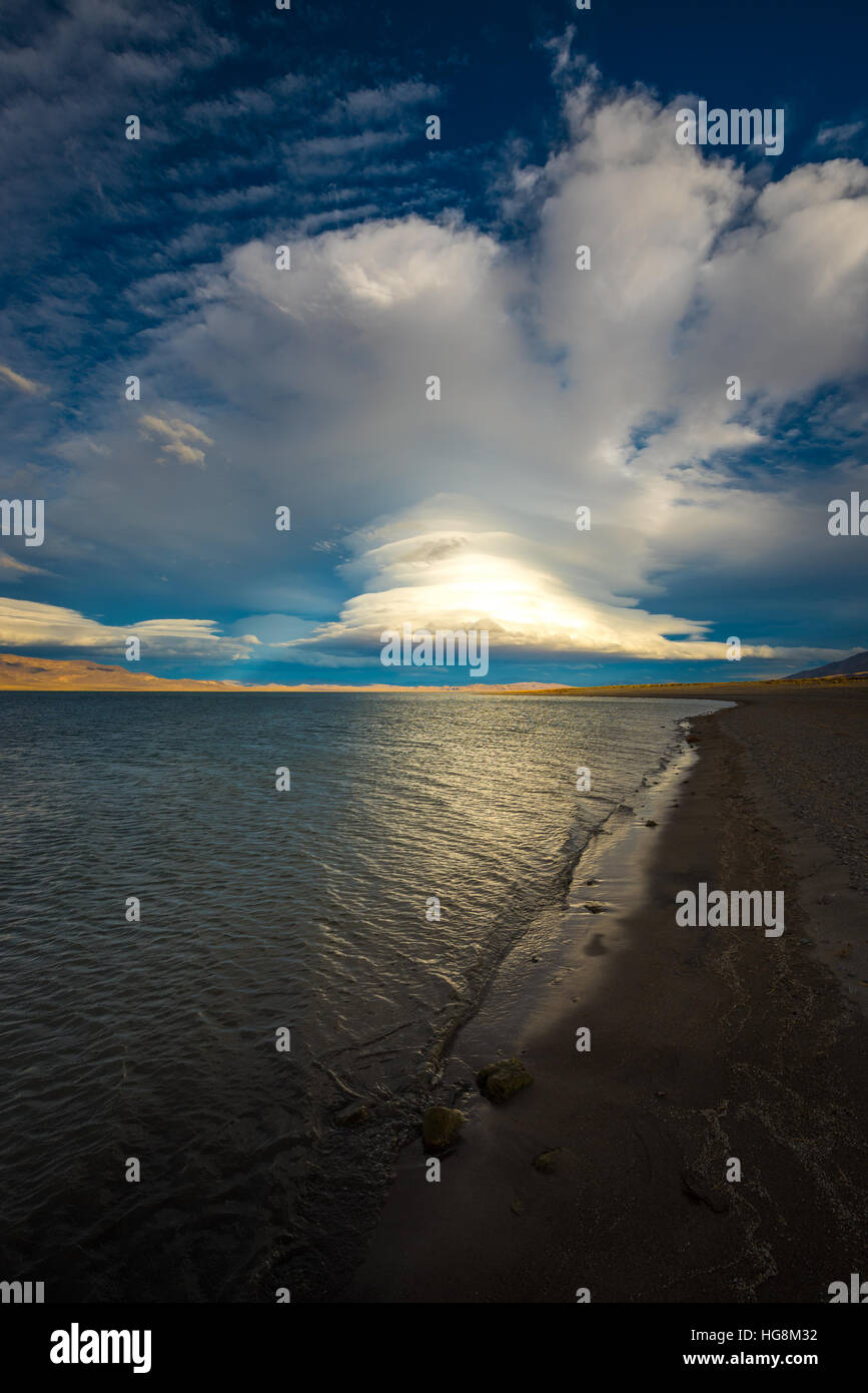 Tamarack Bay Pyramid Lake Nevada vertical composition Stock Photo - Alamy