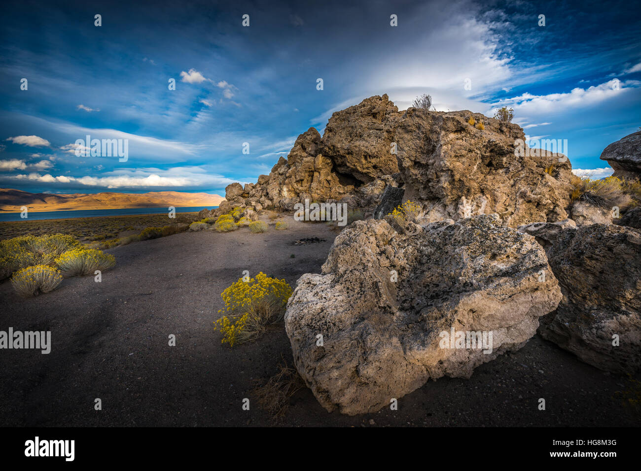 Beautiful Rock Formations at Sunset Pyramid Lake Nevada Stock Photo - Alamy