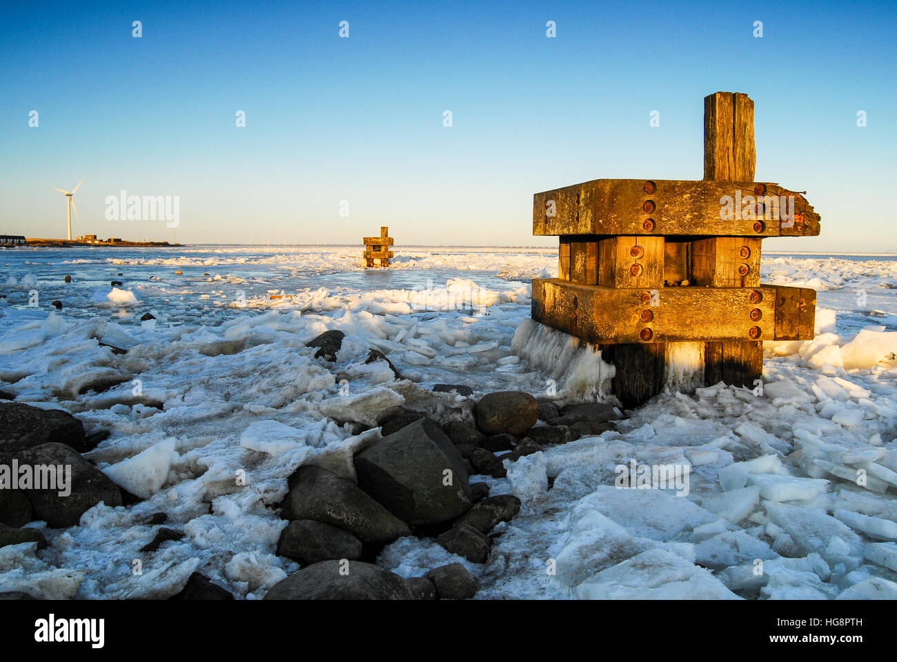 Frozen sea ice hi-res stock photography and images - Alamy