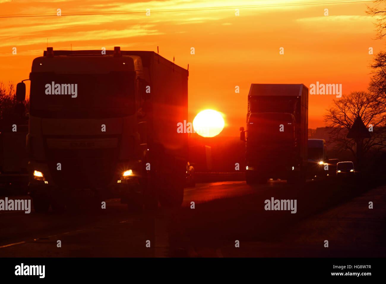 Truck lorry hgv sunlight hi-res stock photography and images - Alamy