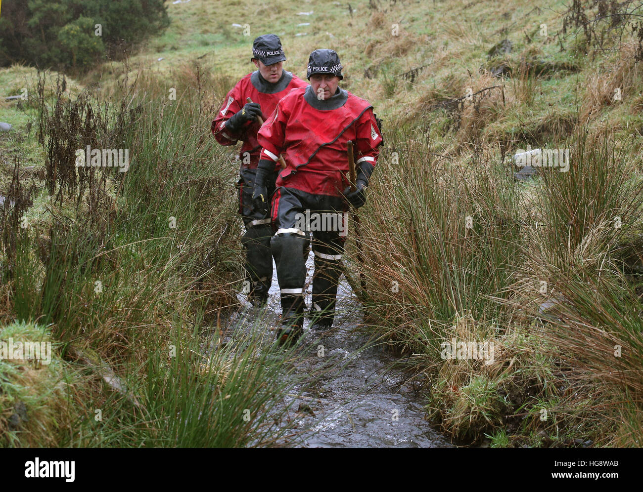 Members police scotlands marine policing unit check ponds hi-res stock ...