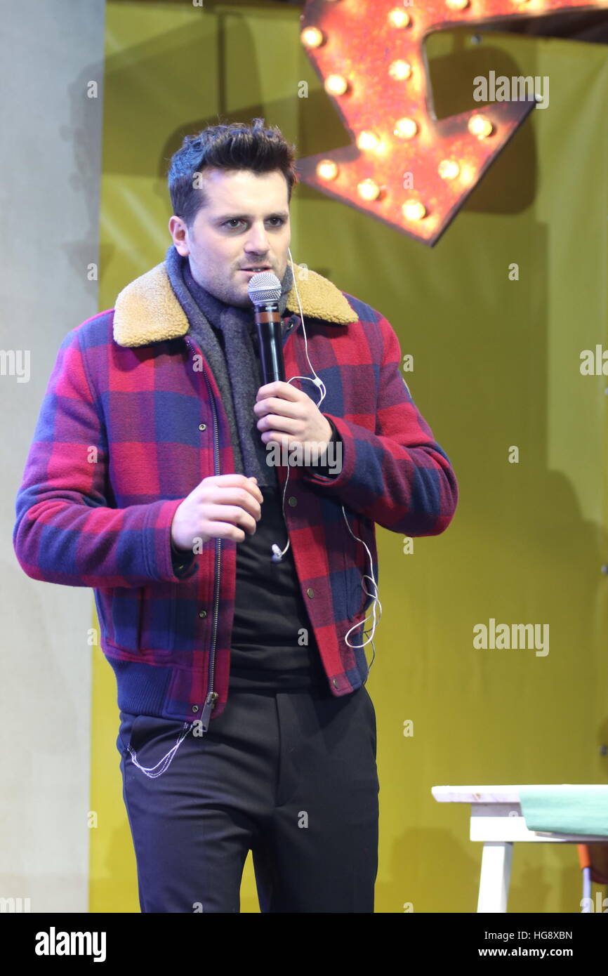 Tombola italy hi-res stock photography and images - Alamy