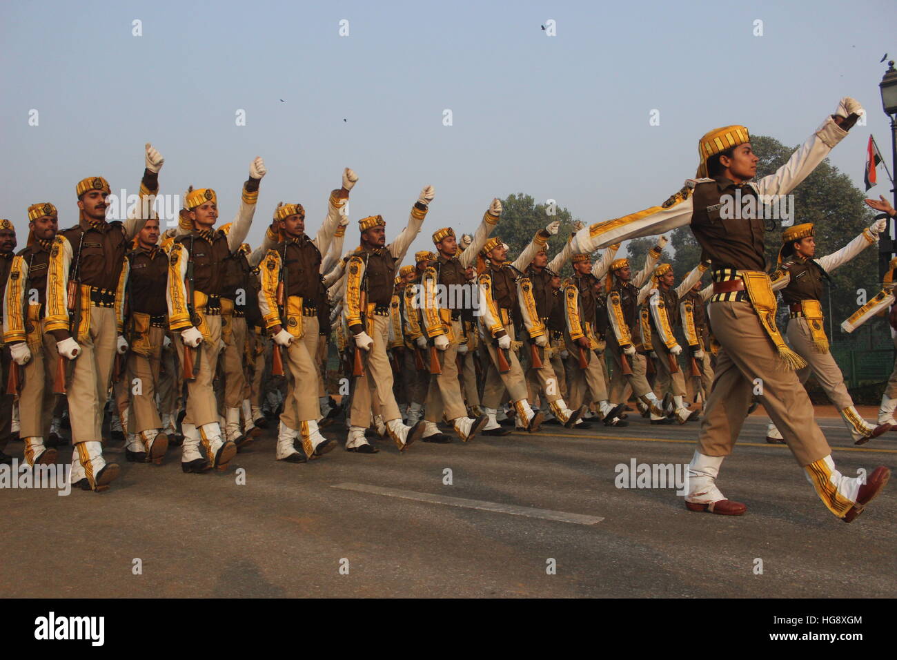 Delhi, India. 06th Jan, 2017. Indian Presidential Guards arrive during ...