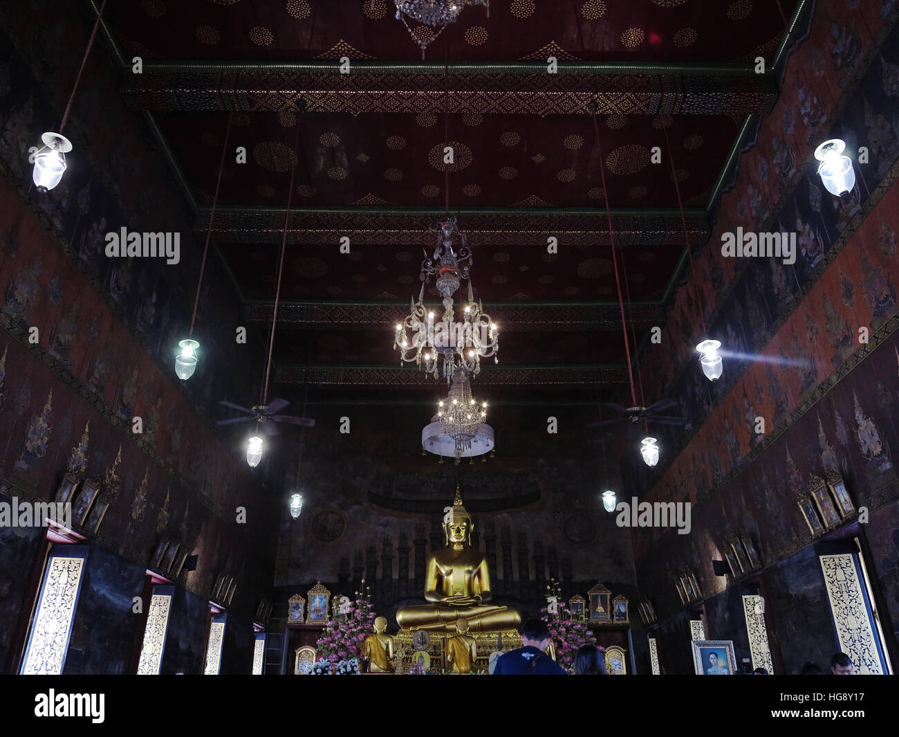 Buddha statue in the prayer hall of Wat Rakhang Khositaram, Bangkok ...