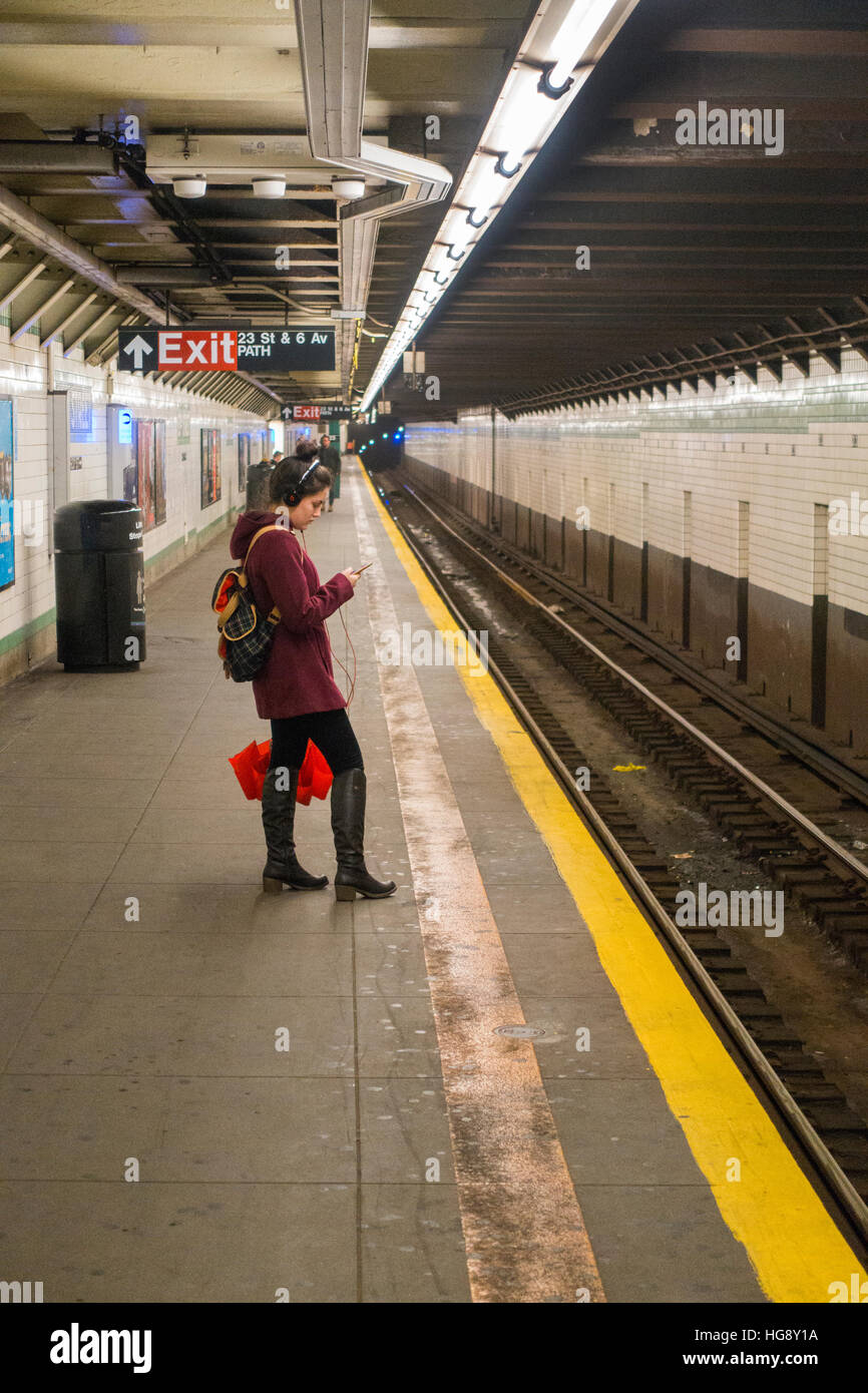 New York City subway station Stock Photo - Alamy