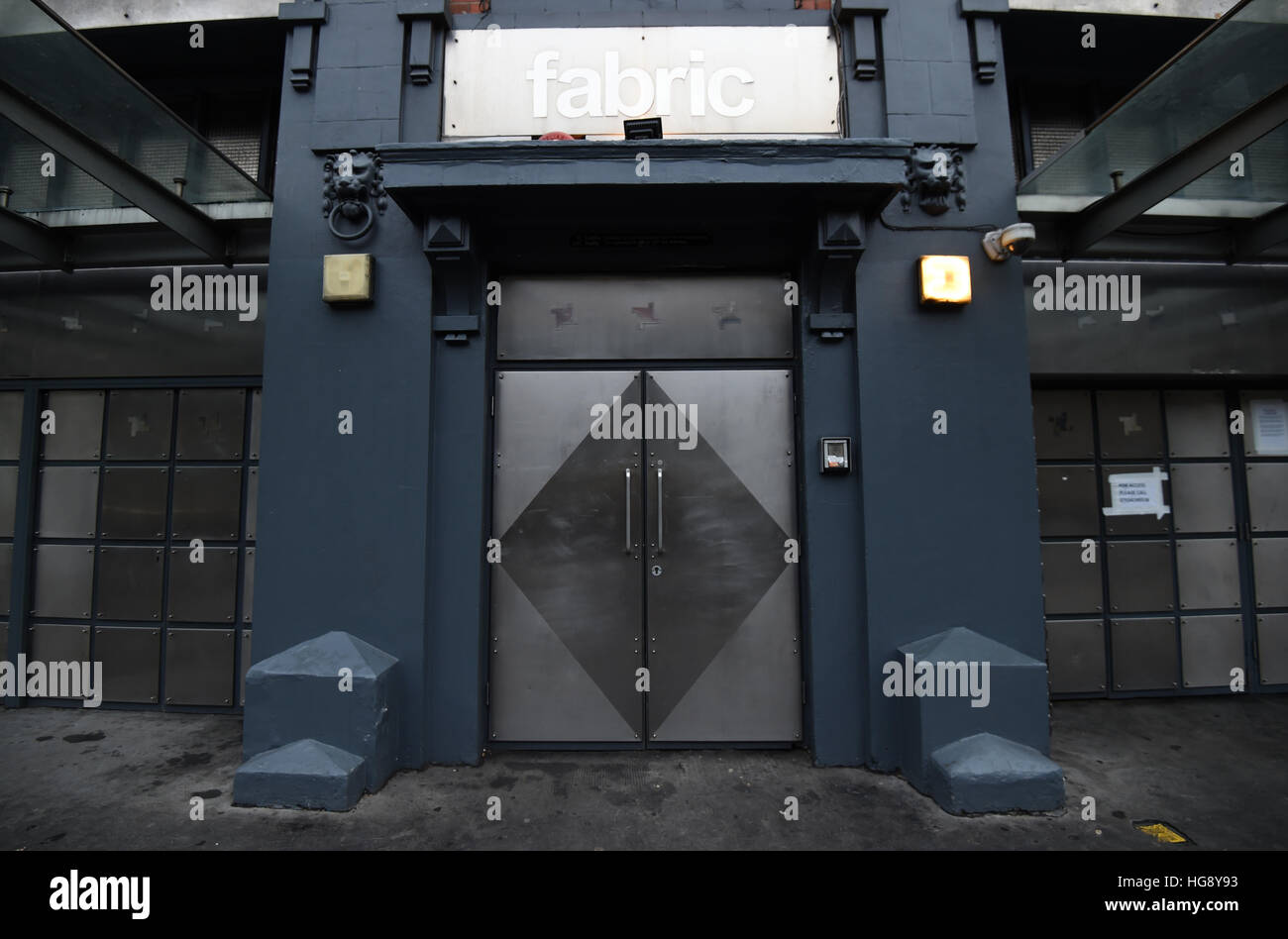 Nightclub bouncers hi-res stock photography and images - Alamy
