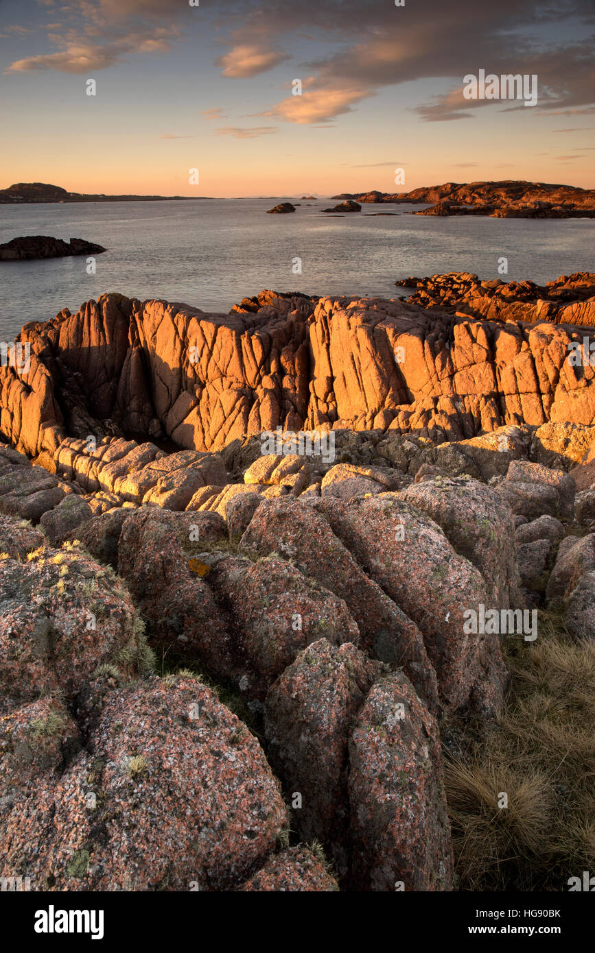 Beautiful sunset colours on the Ross of Mull near Ffionnphort, Isle of ...