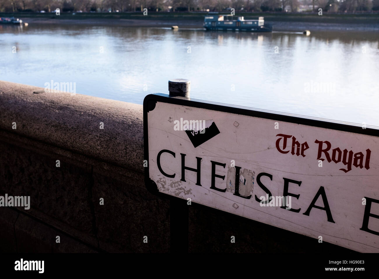 Chelsea embankment sign hi-res stock photography and images - Alamy