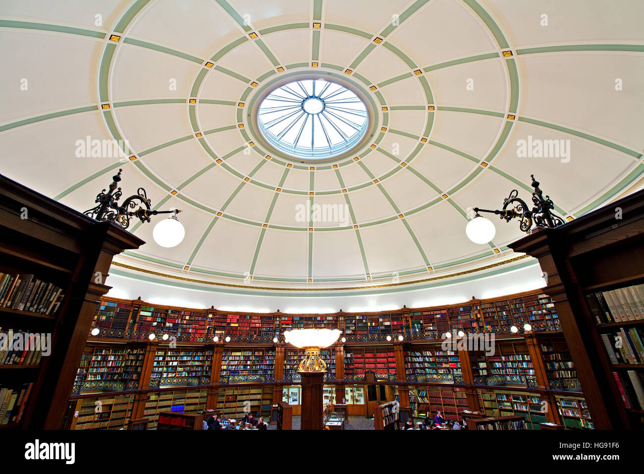 Picton Reading Room inside Liverpool Central Library. LIVERPOOL UK ...