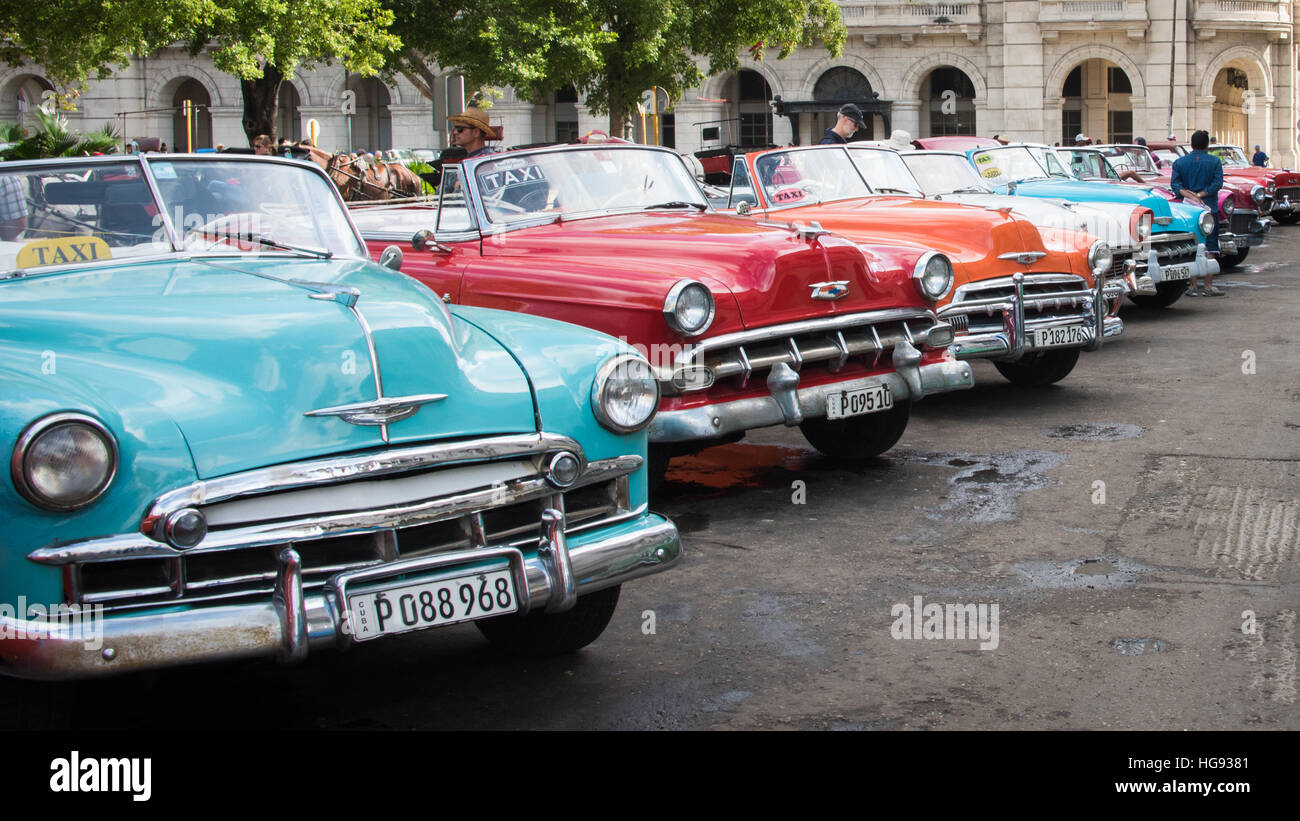 Classic American Cars, Havana, Cuba Stock Photo - Alamy