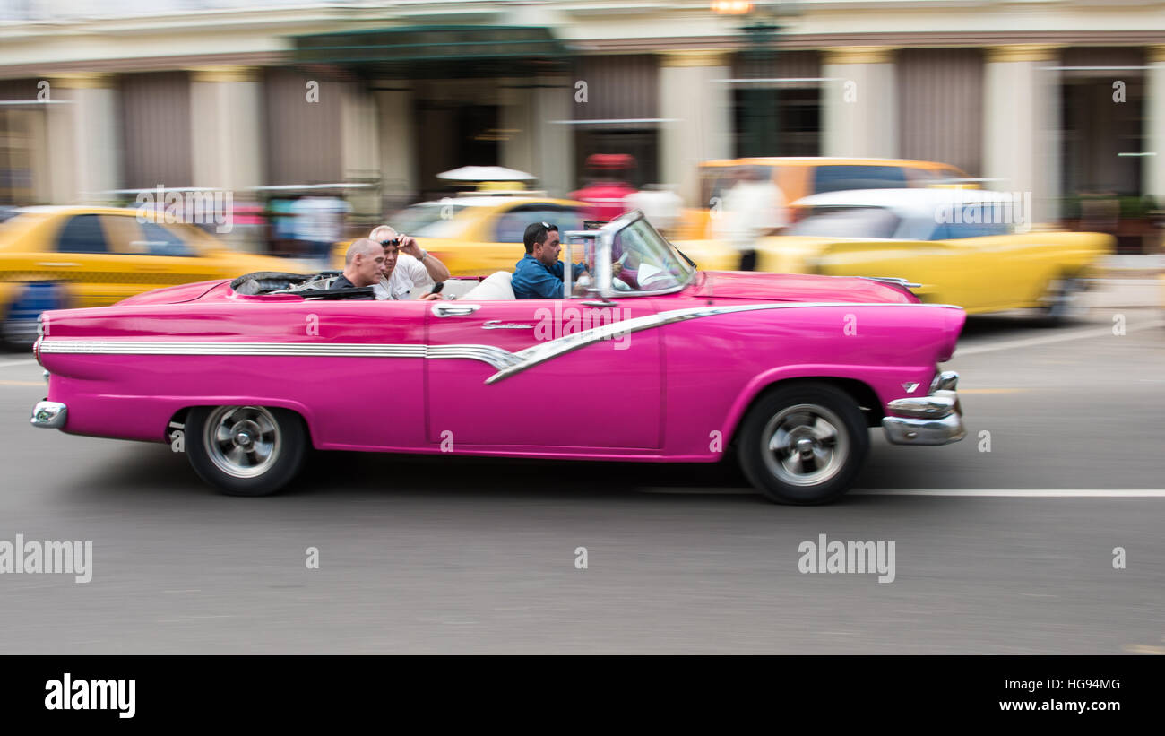 Havana cuba car pink hi-res stock photography and images - Alamy