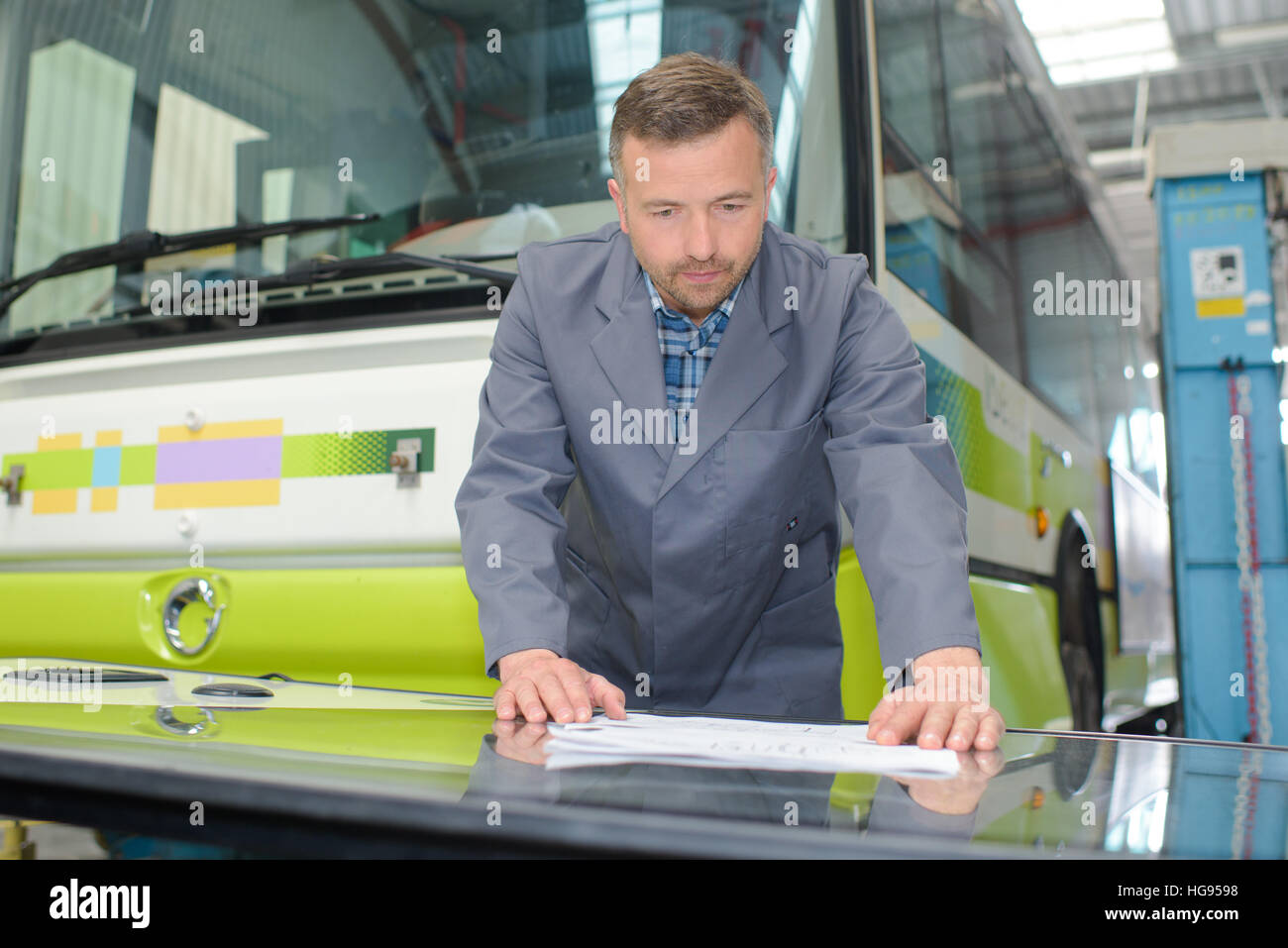 Fixing Bus Engine High Resolution Stock Photography and Images - Alamy