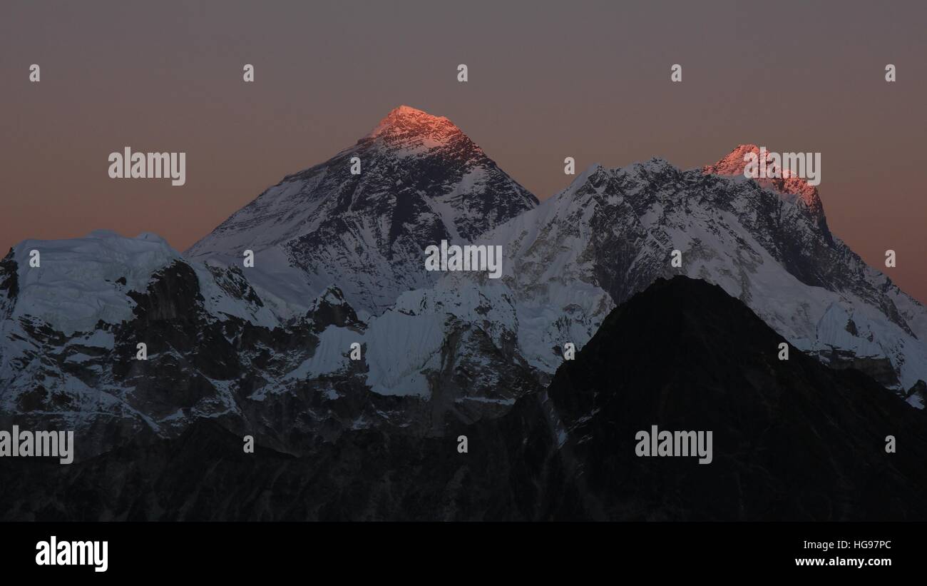 Mount Everest, Nuptse and Lhotse at sunset. View from Gokyo Ri Stock ...