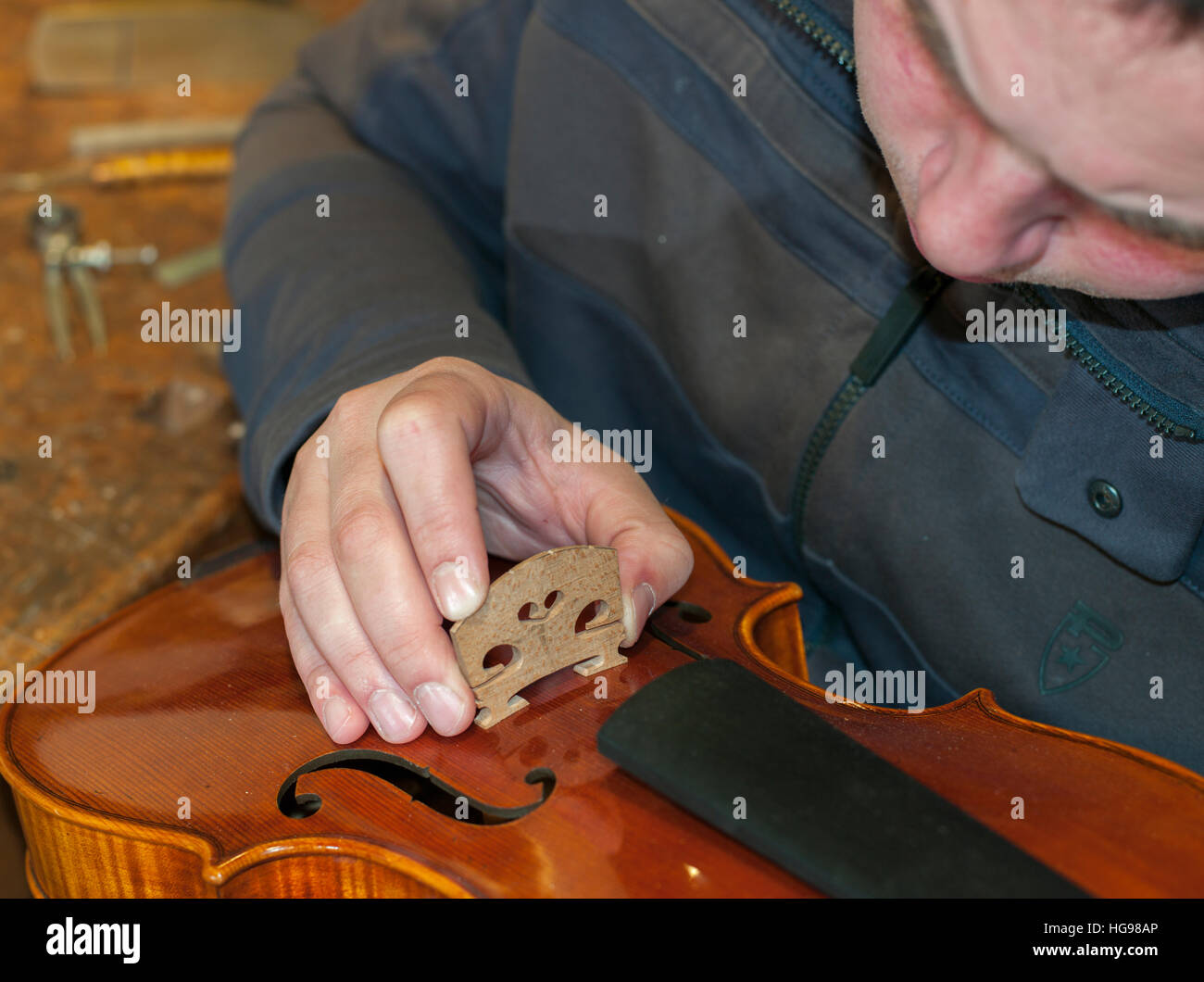 Luthier hi-res stock photography and images - Alamy
