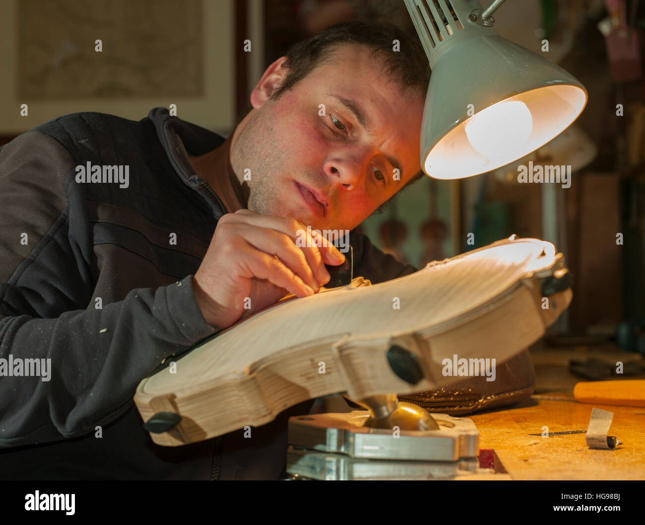 Luthiers working hi-res stock photography and images - Alamy