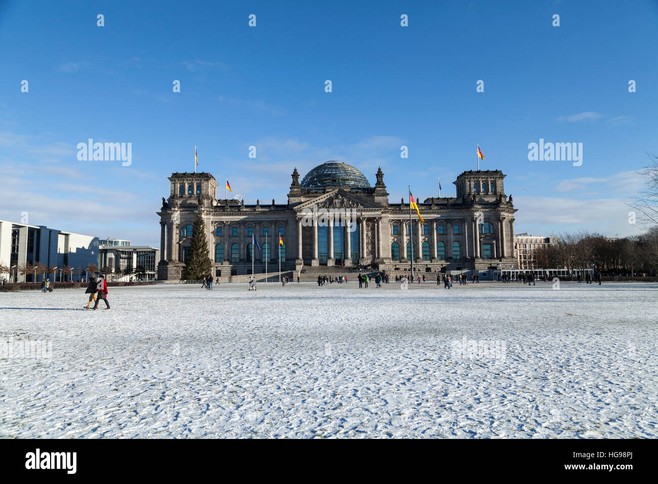 Snow in January in Berlin at german parliament Stock Photo - Alamy