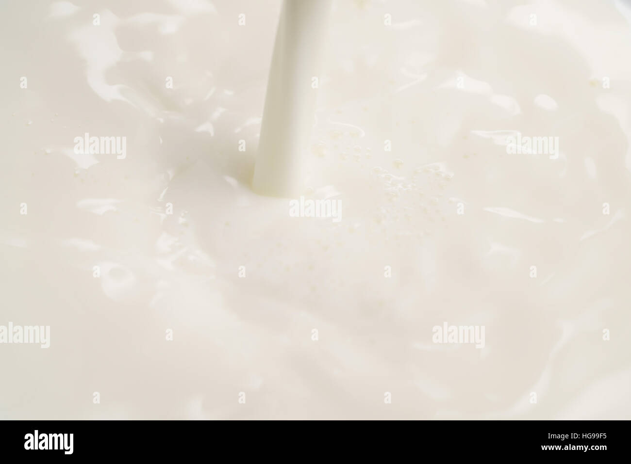 Milk splash bowl hi-res stock photography and images - Alamy
