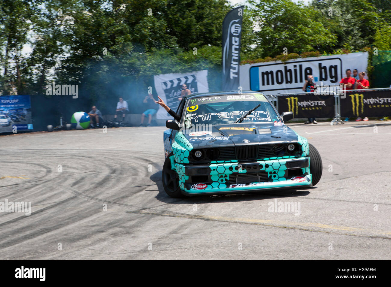Skid controlled drift hi-res stock photography and images - Alamy