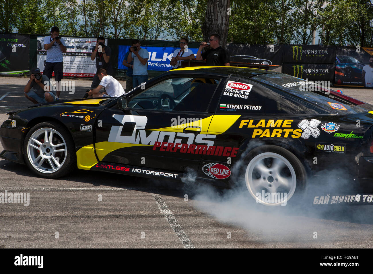 Smoking tires hi-res stock photography and images - Alamy