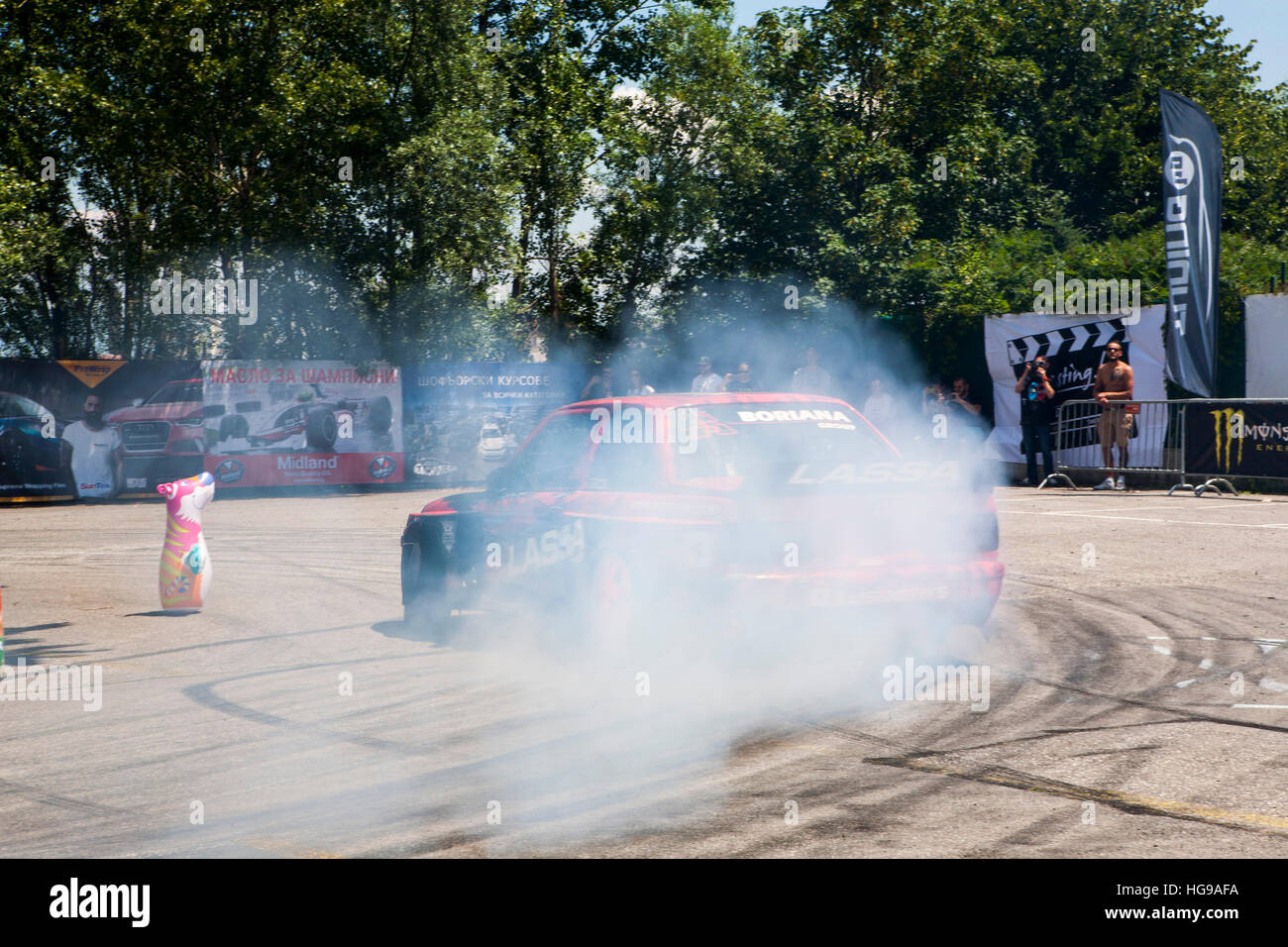 Skid controlled drift hi-res stock photography and images - Alamy