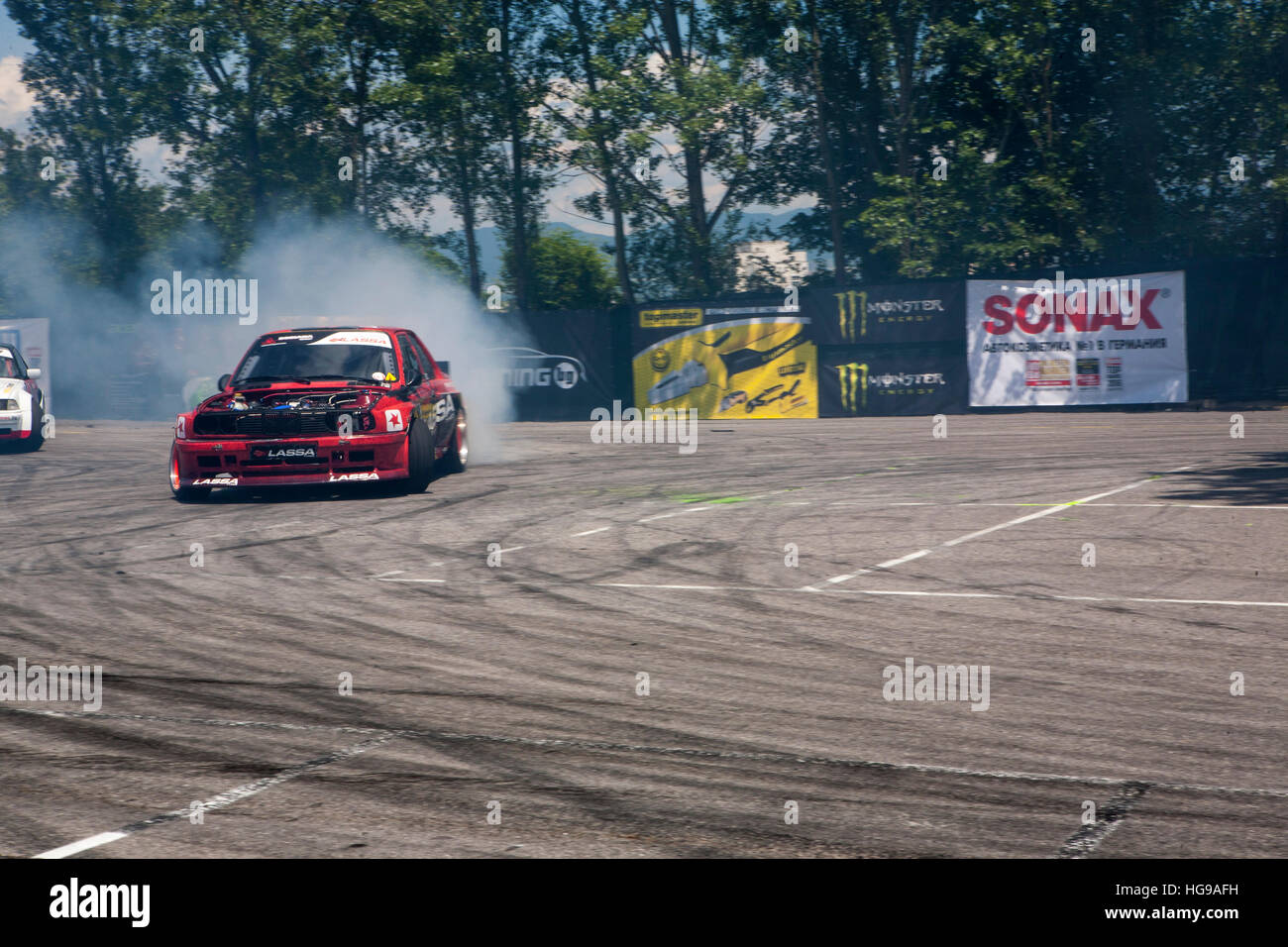 Skid controlled drift hi-res stock photography and images - Alamy