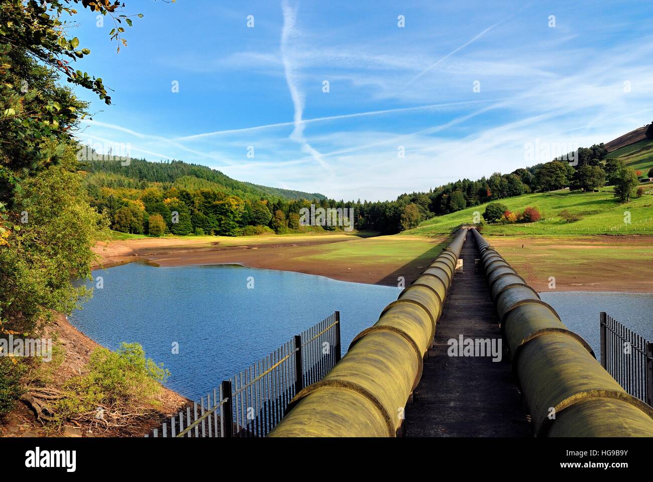 ladybower dam water viaduct derbyshire england uk Stock Photo - Alamy