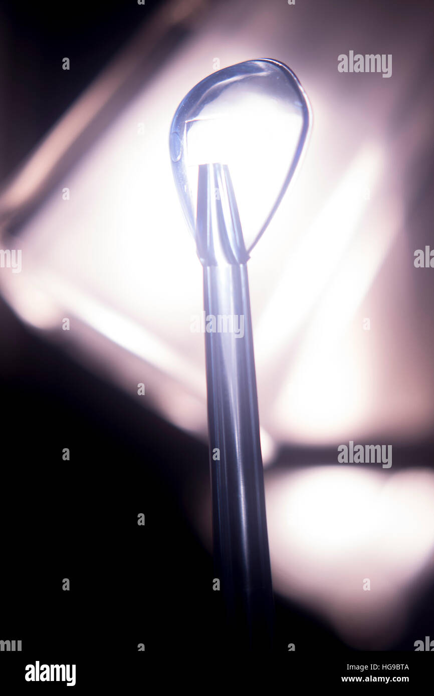 Water spray interdental cleaner head to liquid floss the tongue in ...